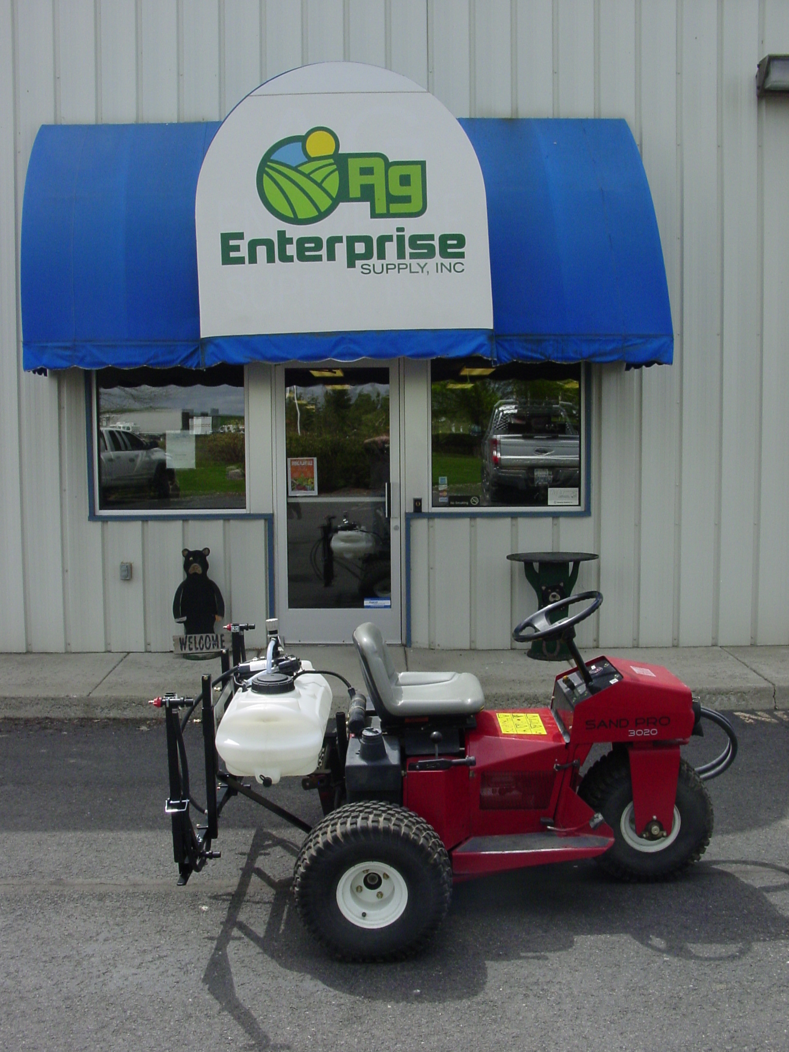 Sand Pro Golf Course Sprayer – Ag Enterprise